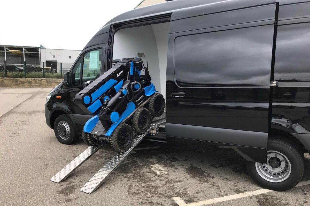 Aunav suministra a Tailandia siete robots de desactivación de explosivos